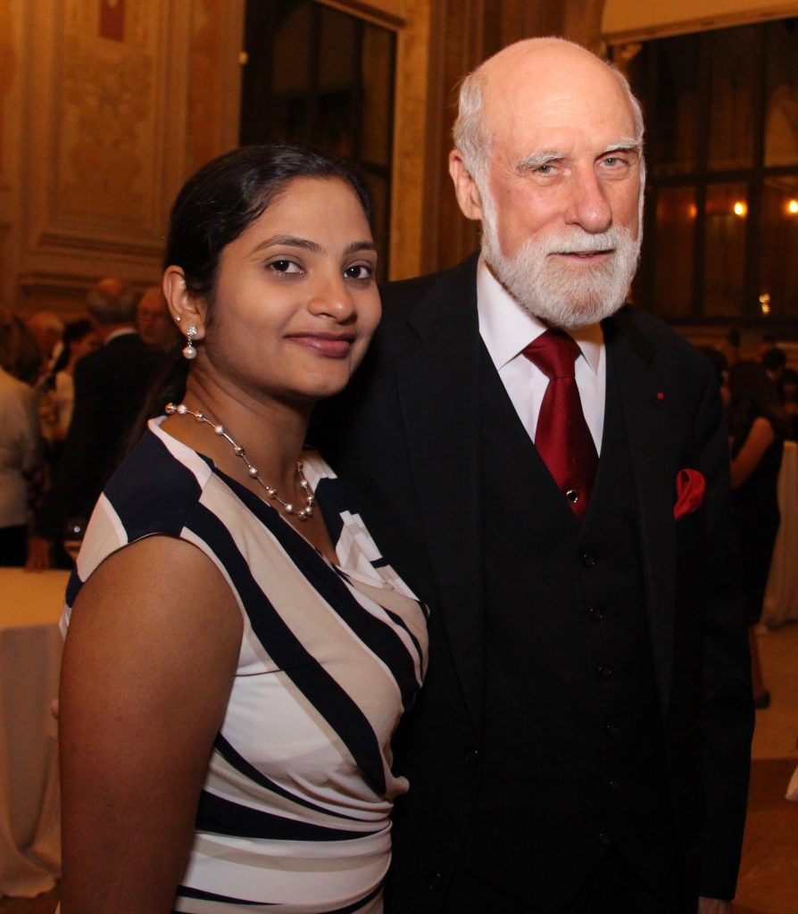 Rajalakshmi Nandakumar receives the award : Mobile Intelligence Lab